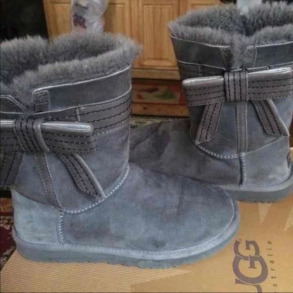 UGG | Shoes | Grey Side Bow Uggs | Poshmark